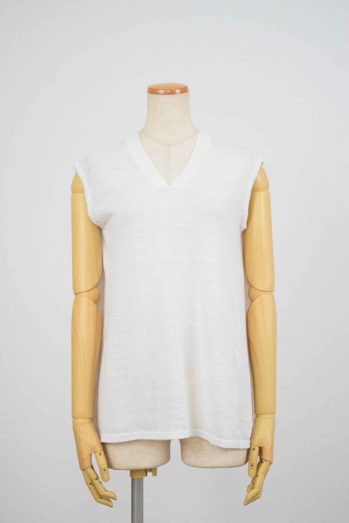 666273 White – dari Dua