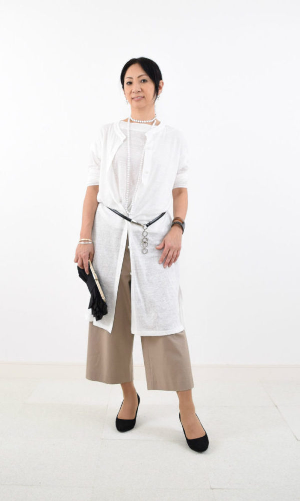 666276 White – dari Dua